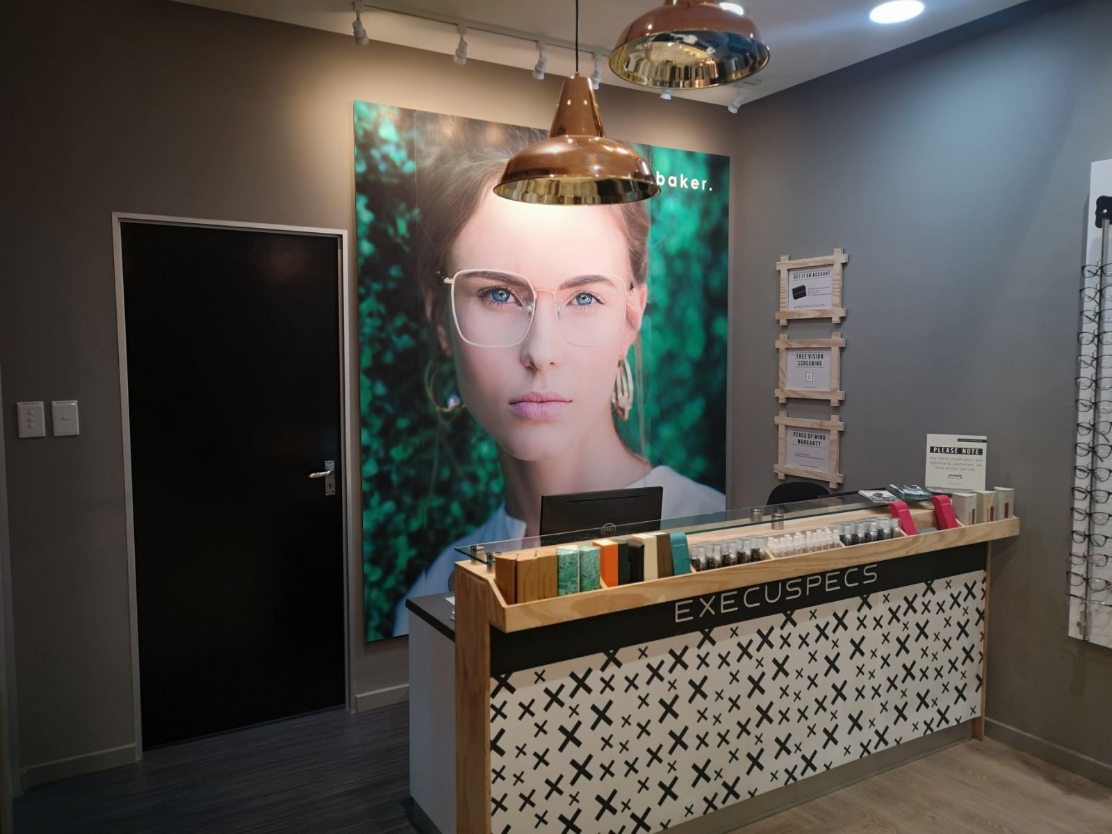 Execuspecs Galleria - Optometrist In Durban